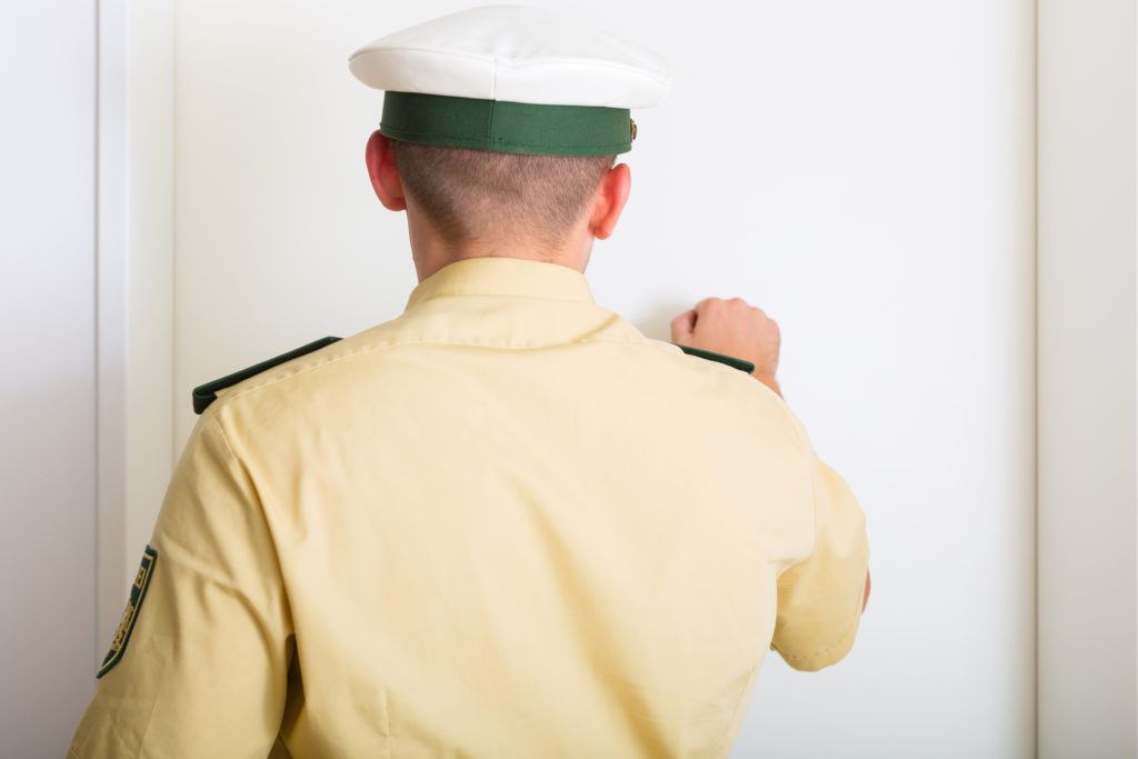 How Do Probation Searches of Your Home Work? - Wallin & Klarich